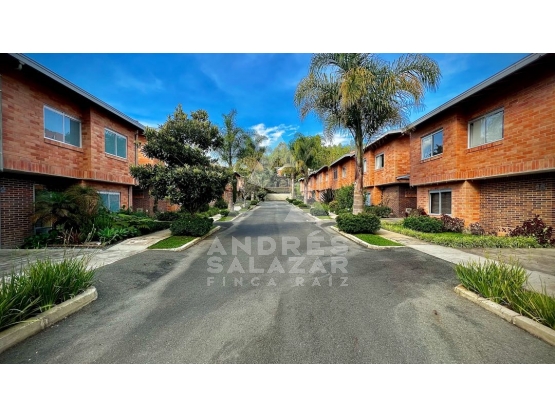 Casa Unidad Cerrada Retiro - $680.000.000 COP