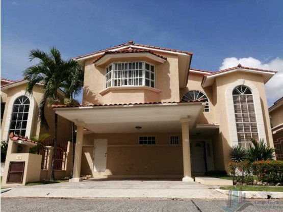 SE ALQUILA AMPLIA CASA EN ALBROOK GARDENS-GRANDE AREA VERDE L/B - US ...